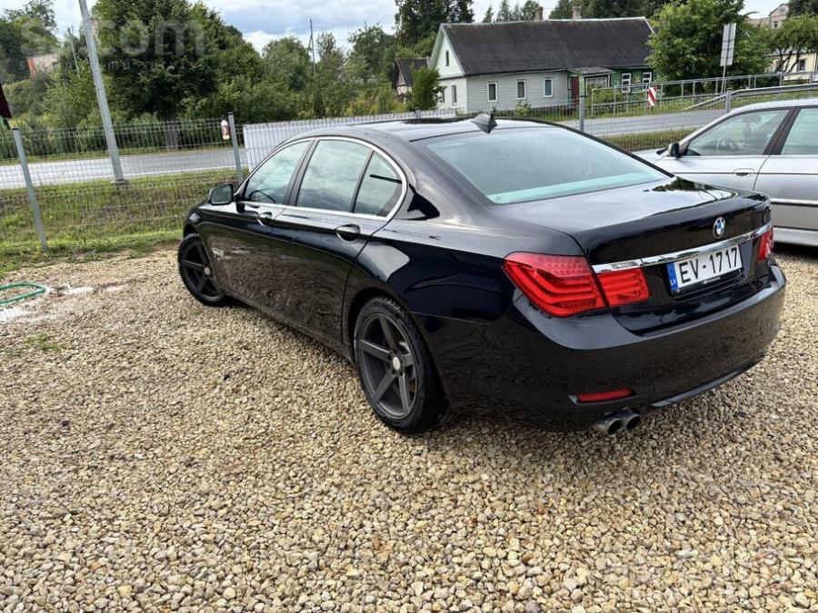 Zils BMW 730 2010 Rēzekne, ar dzinēja tilpumu 3.00 L un nobraukumu 279 tūkst. km par 8550 €, foto 5 vietnē AUTOMOTO.COM.LV