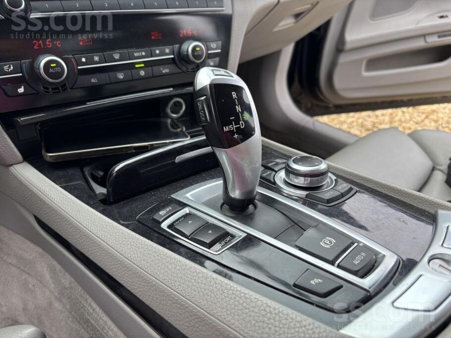 Zils BMW 730 2010 Rēzekne, ar dzinēja tilpumu 3.00 L un nobraukumu 279 tūkst. km par 8550 €, foto 11 vietnē AUTOMOTO.COM.LV