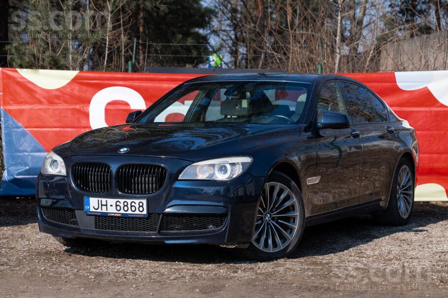 Blue BMW 730 2011 in Riga, with an engine capacity of 3.00 L and mileage of 305 thousand km for 12000 €, photo 1 on AUTOMOTO.COM.LV