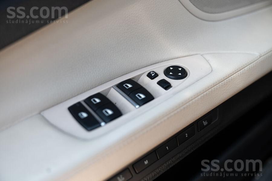 Blue BMW 730 2011 in Riga, with an engine capacity of 3.00 L and mileage of 305 thousand km for 12000 €, photo 12 on AUTOMOTO.COM.LV