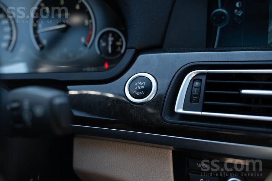 Blue BMW 730 2011 in Riga, with an engine capacity of 3.00 L and mileage of 305 thousand km for 12000 €, photo 20 on AUTOMOTO.COM.LV