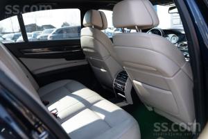 Blue BMW 730 2011 in Riga, with an engine capacity of 3.00 L and mileage of 305 thousand km for 12000 €, photo 21 on AUTOMOTO.COM.LV