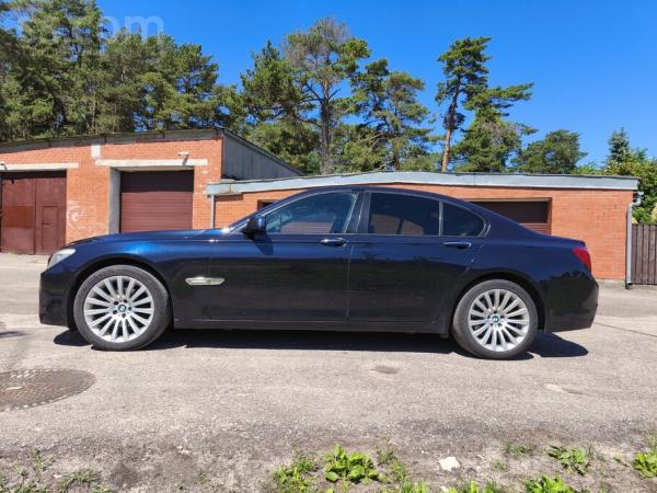 Zils BMW 730 2011 Jūrmala, ar dzinēja tilpumu 3.00 L un nobraukumu 280 tūkst. km par 7500 €, foto 8 vietnē AUTOMOTO.COM.LV