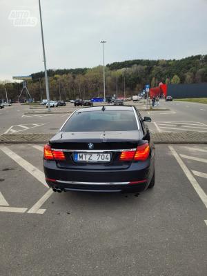 Blue BMW 730 2013 in Vilnius, with an engine capacity of 3.00 L and mileage of 180 thousand km for 15500 €, photo 8 on AUTOMOTO.COM.LV