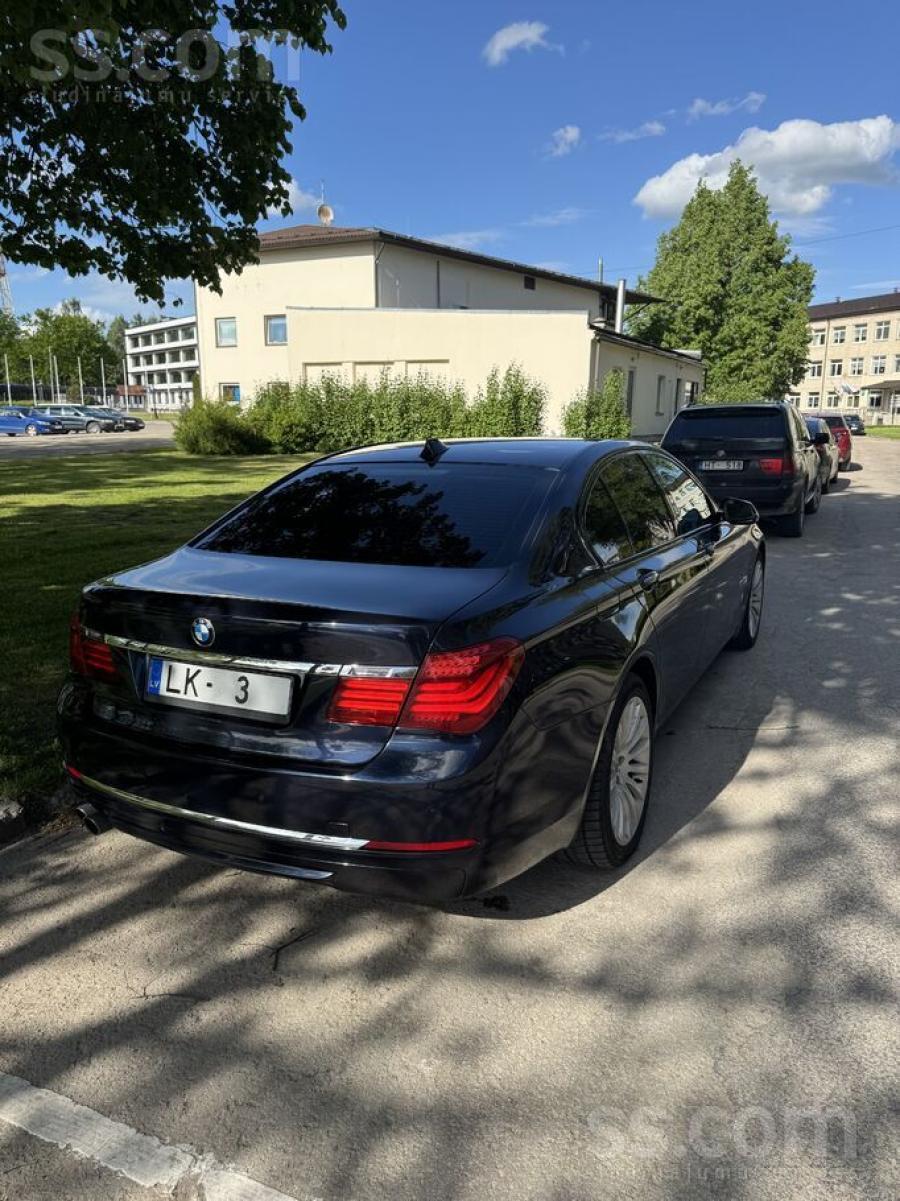Zils BMW 730 2013 Aizkraukle, ar dzinēja tilpumu 3.00 L un nobraukumu 0 tūkst. km par 9000 €, foto 3 vietnē AUTOMOTO.COM.LV