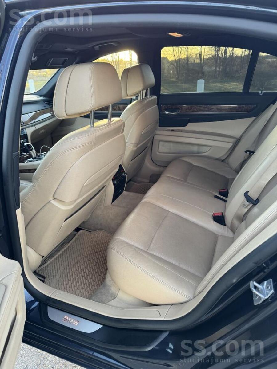 Zils BMW 730 2013 Aizkraukle, ar dzinēja tilpumu 3.00 L un nobraukumu 0 tūkst. km par 9900 €, foto 7 vietnē AUTOMOTO.COM.LV