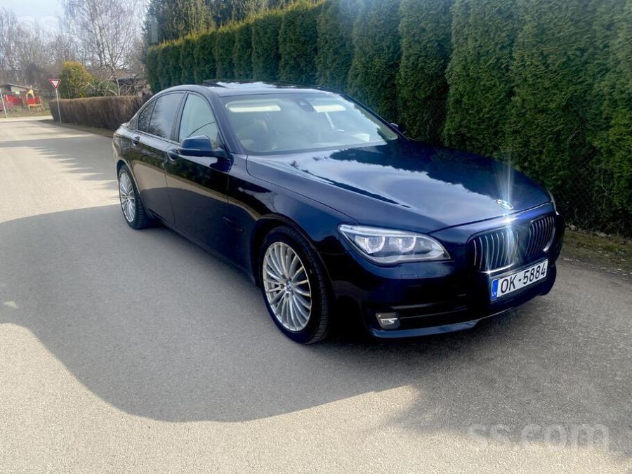Blue BMW 730 2013 in Riga, with an engine capacity of 3.00 L and mileage of 0 thousand km for 12500 €, photo 1 on AUTOMOTO.COM.LV