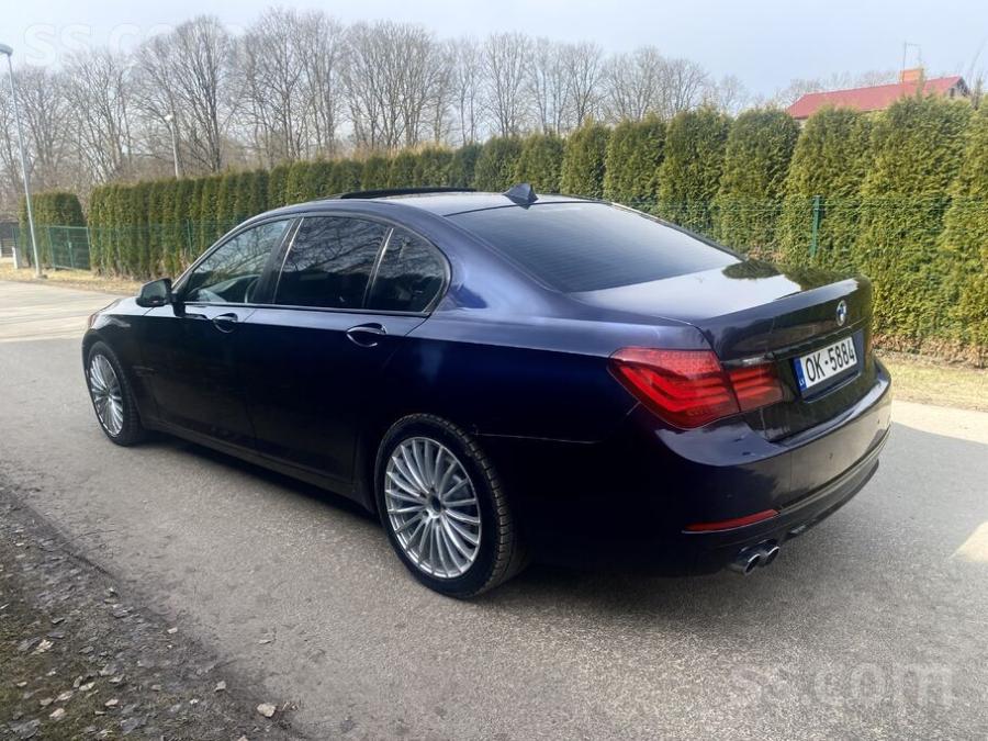 Blue BMW 730 2013 in Riga, with an engine capacity of 3.00 L and mileage of 0 thousand km for 12500 €, photo 5 on AUTOMOTO.COM.LV