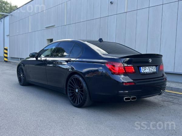 Blue BMW 730 2013 in Riga, with an engine capacity of 3.00 L and mileage of 220 thousand km for 14990 €, photo 7 on AUTOMOTO.COM.LV