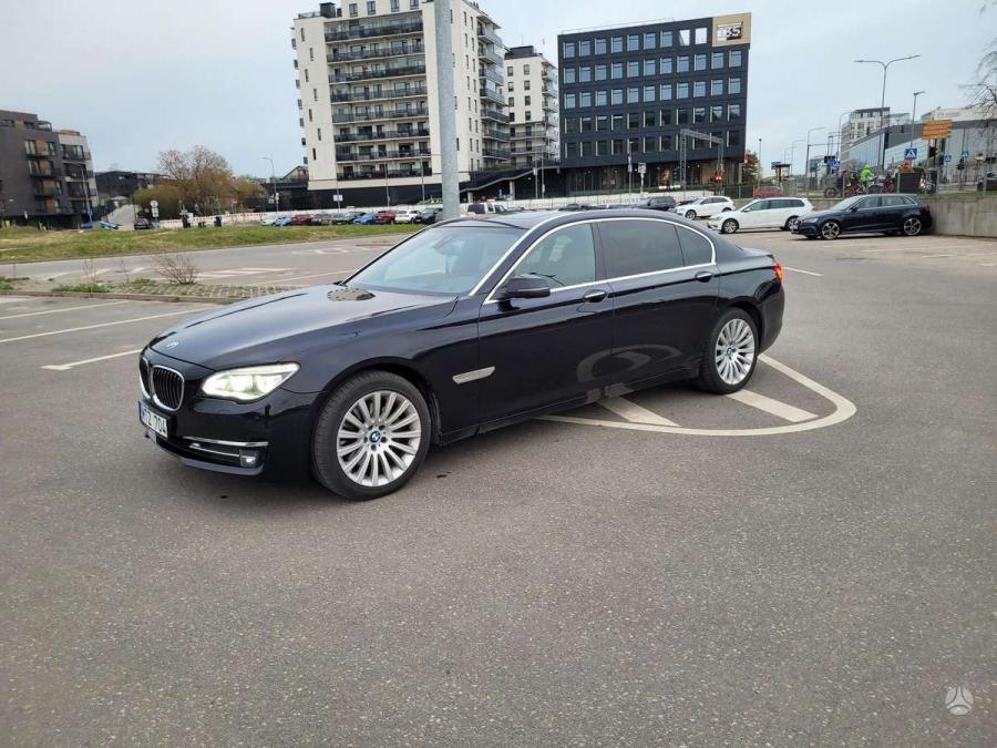 Синий БМВ 730 2013 в Вильнюс, объемом двигателя 2.99 л и пробегом 180 тыс. км за 12500 €, фото 3 на AUTOMOTO.COM.LV