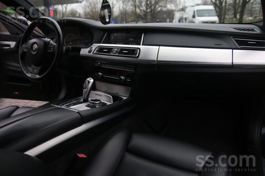 Blue BMW 730 2014 in Riga, with an engine capacity of 3.00 L and mileage of 0 thousand km for 13490 €, photo 13 on AUTOMOTO.COM.LV