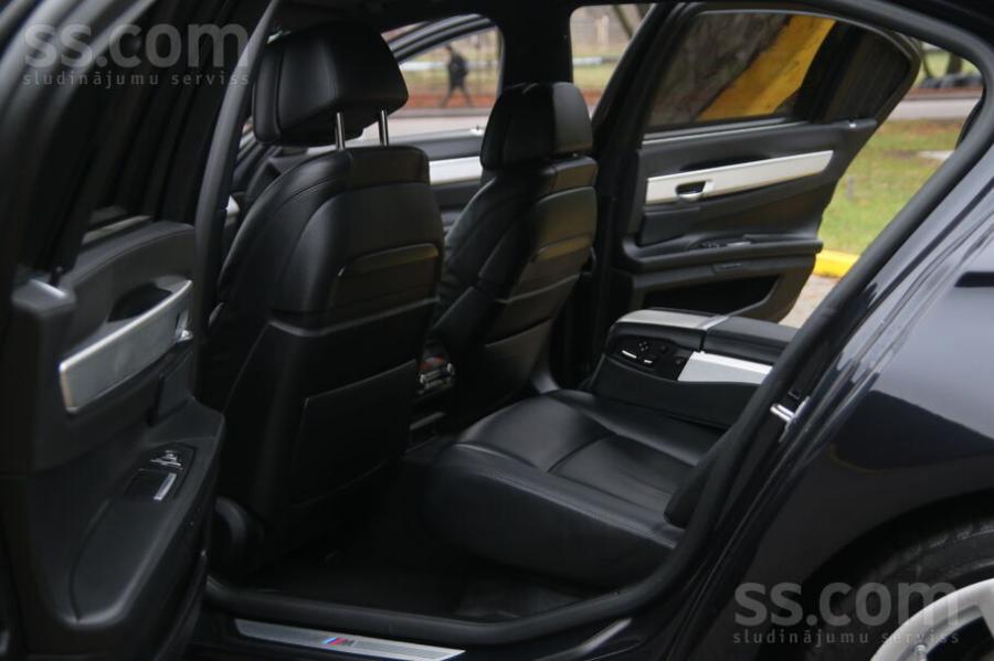Blue BMW 730 2014 in Riga, with an engine capacity of 3.00 L and mileage of 0 thousand km for 13490 €, photo 16 on AUTOMOTO.COM.LV