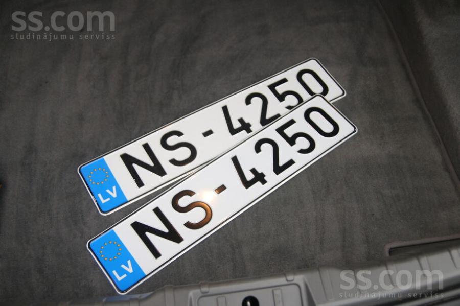 Blue BMW 730 2014 in Riga, with an engine capacity of 3.00 L and mileage of 0 thousand km for 13490 €, photo 19 on AUTOMOTO.COM.LV