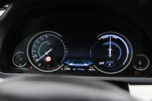 Blue BMW 730 2014 in Riga, with an engine capacity of 3.00 L and mileage of 245 thousand km for 16490 €, photo 5 on AUTOMOTO.COM.LV
