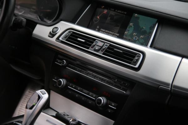 Zils BMW 730 2014 Rīga, ar dzinēja tilpumu 3.00 L un nobraukumu 245 tūkst. km par 16490 €, foto 8 vietnē AUTOMOTO.COM.LV