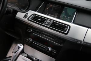 Blue BMW 730 2014 in Riga, with an engine capacity of 3.00 L and mileage of 245 thousand km for 16490 €, photo 9 on AUTOMOTO.COM.LV