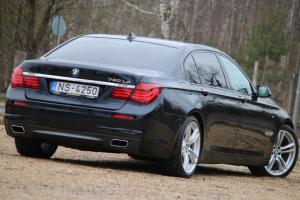 Blue BMW 730 2014 in Riga, with an engine capacity of 3.00 L and mileage of 245 thousand km for 16490 €, photo 13 on AUTOMOTO.COM.LV