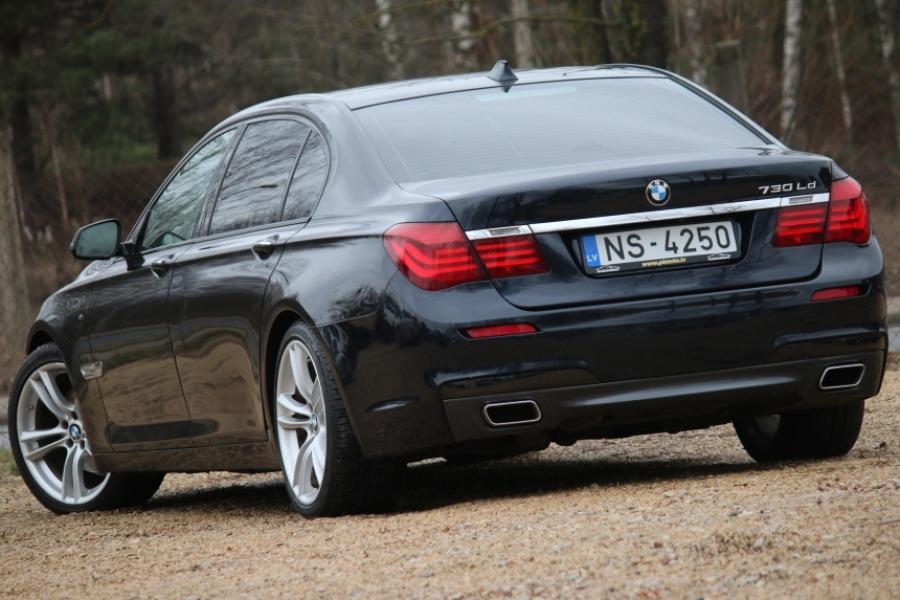 Blue BMW 730 2014 in Riga, with an engine capacity of 3.00 L and mileage of 245 thousand km for 16490 €, photo 14 on AUTOMOTO.COM.LV
