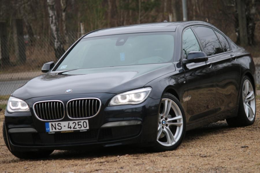 Blue BMW 730 2014 in Riga, with an engine capacity of 3.00 L and mileage of 245 thousand km for 16490 €, photo 1 on AUTOMOTO.COM.LV