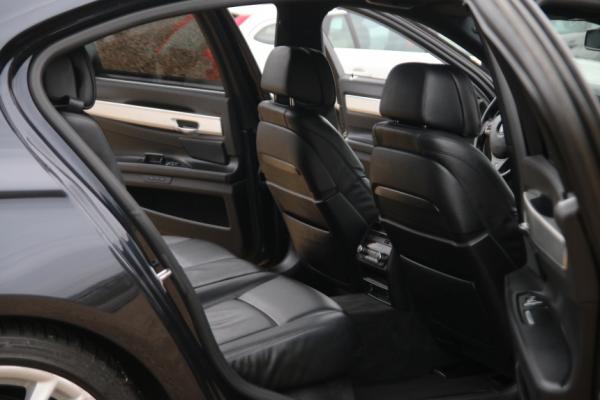 Zils BMW 730 2014 Rīga, ar dzinēja tilpumu 3.00 L un nobraukumu 245 tūkst. km par 16490 €, foto 6 vietnē AUTOMOTO.COM.LV
