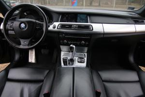 Blue BMW 730 2014 in Riga, with an engine capacity of 3.00 L and mileage of 245 thousand km for 16490 €, photo 10 on AUTOMOTO.COM.LV