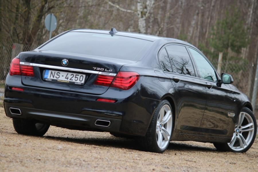 Blue BMW 730 2014 in Riga, with an engine capacity of 3.00 L and mileage of 245 thousand km for 16490 €, photo 13 on AUTOMOTO.COM.LV