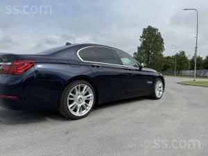 Zils BMW 730 2014 Liepāja, ar dzinēja tilpumu 3.00 L un nobraukumu 225 tūkst. km par 14999 €, foto 3 vietnē AUTOMOTO.COM.LV