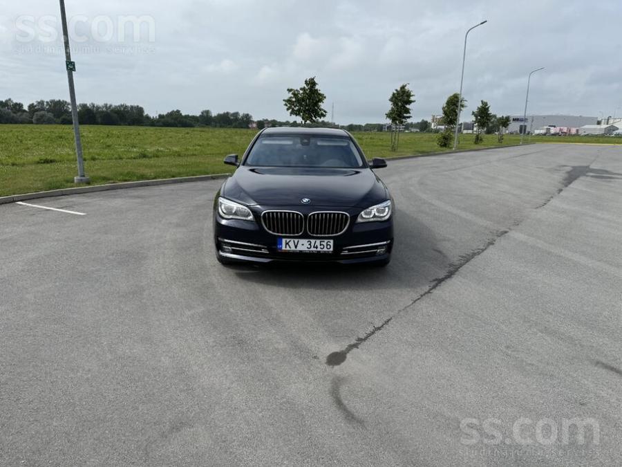 Zils BMW 730 2014 Liepāja, ar dzinēja tilpumu 3.00 L un nobraukumu 225 tūkst. km par 14999 €, foto 7 vietnē AUTOMOTO.COM.LV