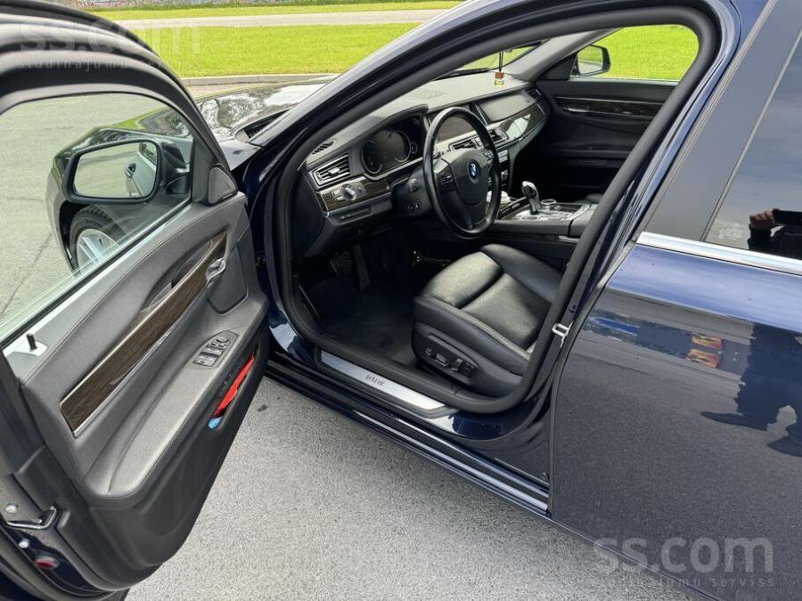 Zils BMW 730 2014 Liepāja, ar dzinēja tilpumu 3.00 L un nobraukumu 225 tūkst. km par 14999 €, foto 11 vietnē AUTOMOTO.COM.LV