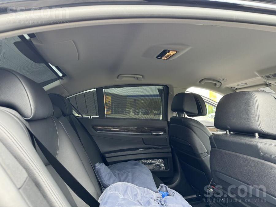 Zils BMW 730 2014 Liepāja, ar dzinēja tilpumu 3.00 L un nobraukumu 225 tūkst. km par 14999 €, foto 13 vietnē AUTOMOTO.COM.LV