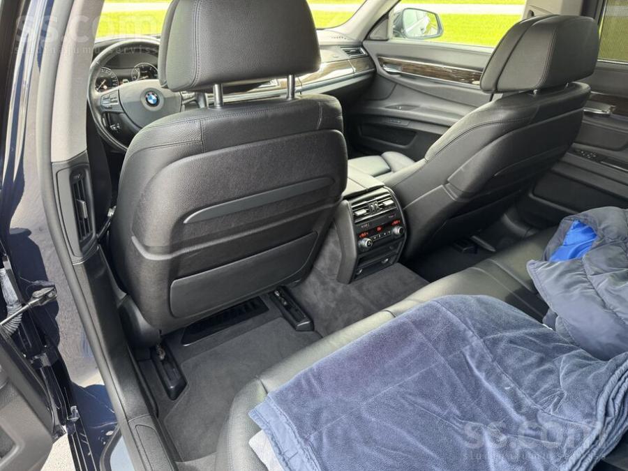 Zils BMW 730 2014 Liepāja, ar dzinēja tilpumu 3.00 L un nobraukumu 225 tūkst. km par 14999 €, foto 14 vietnē AUTOMOTO.COM.LV