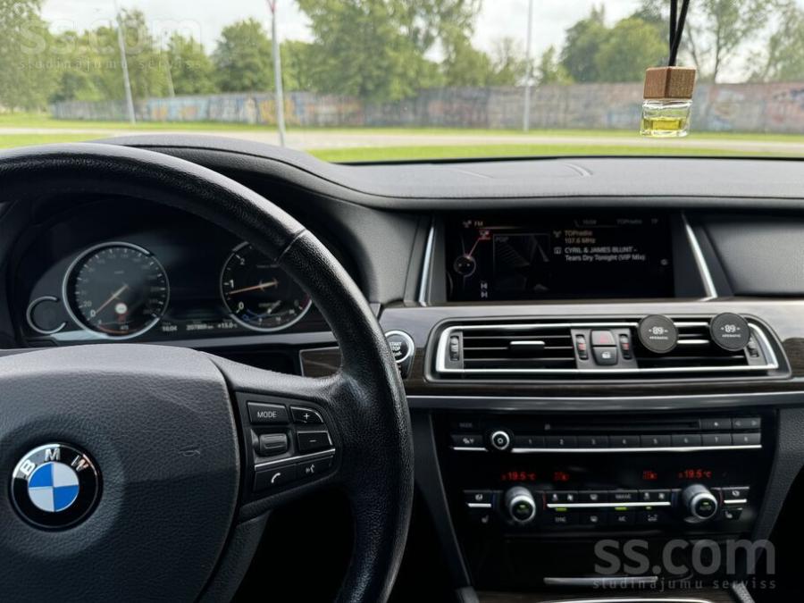 Zils BMW 730 2014 Liepāja, ar dzinēja tilpumu 3.00 L un nobraukumu 225 tūkst. km par 14999 €, foto 18 vietnē AUTOMOTO.COM.LV
