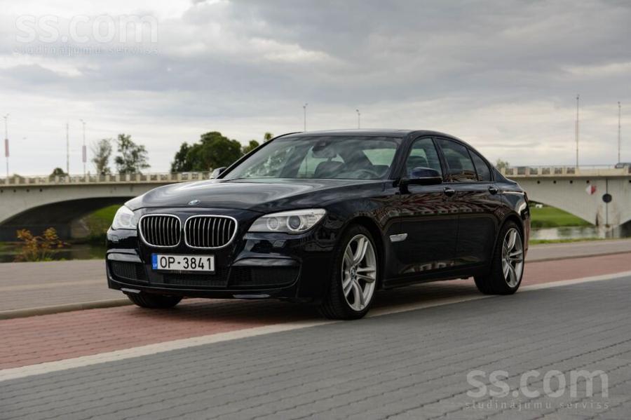 Zils BMW 730 2014 Jelgava, ar dzinēja tilpumu 3.00 L un nobraukumu 210 tūkst. km par 15650 €, foto 1 vietnē AUTOMOTO.COM.LV