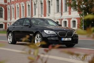 Zils BMW 730 2014 Jelgava, ar dzinēja tilpumu 3.00 L un nobraukumu 210 tūkst. km par 15650 €, foto 5 vietnē AUTOMOTO.COM.LV