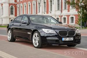 Zils BMW 730 2014 Jelgava, ar dzinēja tilpumu 3.00 L un nobraukumu 210 tūkst. km par 15650 €, foto 9 vietnē AUTOMOTO.COM.LV