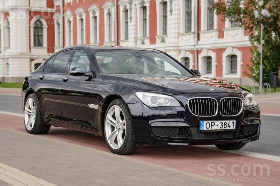 Zils BMW 730 2014 Jelgava, ar dzinēja tilpumu 3.00 L un nobraukumu 210 tūkst. km par 15650 €, foto 9 vietnē AUTOMOTO.COM.LV