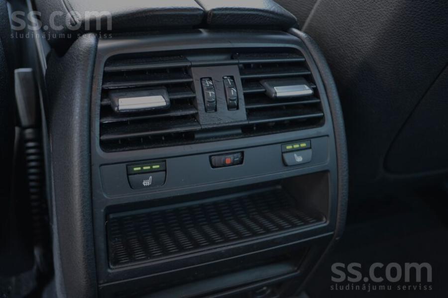 Zils BMW 730 2014 Jelgava, ar dzinēja tilpumu 3.00 L un nobraukumu 210 tūkst. km par 15650 €, foto 18 vietnē AUTOMOTO.COM.LV