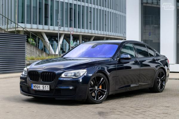 Blue BMW 730 2015 in Vilnius, with an engine capacity of 3.00 L and mileage of 293 thousand km for 19000 €, photo 2 on AUTOMOTO.COM.LV