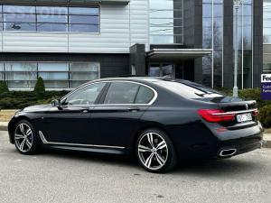 Zils BMW 730 2015 Rīga, ar dzinēja tilpumu 3.00 L un nobraukumu 270 tūkst. km par 22000 €, foto  vietnē AUTOMOTO.COM.LV