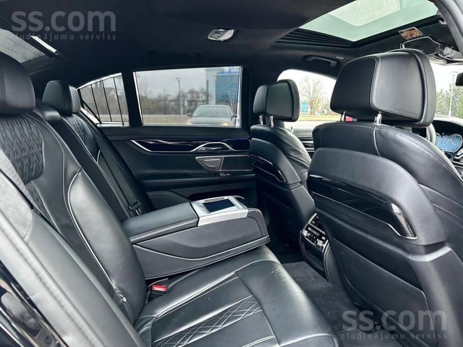 Zils BMW 730 2015 Rīga, ar dzinēja tilpumu 3.00 L un nobraukumu 270 tūkst. km par 22000 €, foto 10 vietnē AUTOMOTO.COM.LV