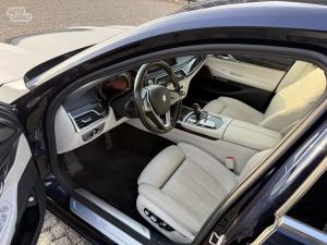 Blue BMW 730 2016 in Kaunas, with an engine capacity of 3.00 L and mileage of 247 thousand km for 21499 €, photo 10 on AUTOMOTO.COM.LV