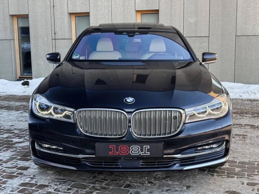 Blue BMW 730 2016 in Riga, with an engine capacity of 3.00 L and mileage of 200 thousand km for 12500 €, photo 9 on AUTOMOTO.COM.LV