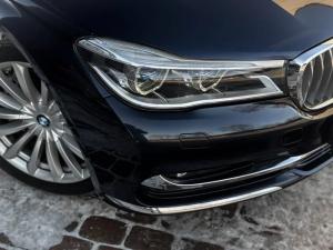 Blue BMW 730 2016 in Riga, with an engine capacity of 3.00 L and mileage of 200 thousand km for 12500 €, photo 10 on AUTOMOTO.COM.LV