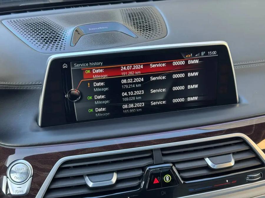 Blue BMW 730 2016 in Riga, with an engine capacity of 3.00 L and mileage of 200 thousand km for 12500 €, photo 31 on AUTOMOTO.COM.LV