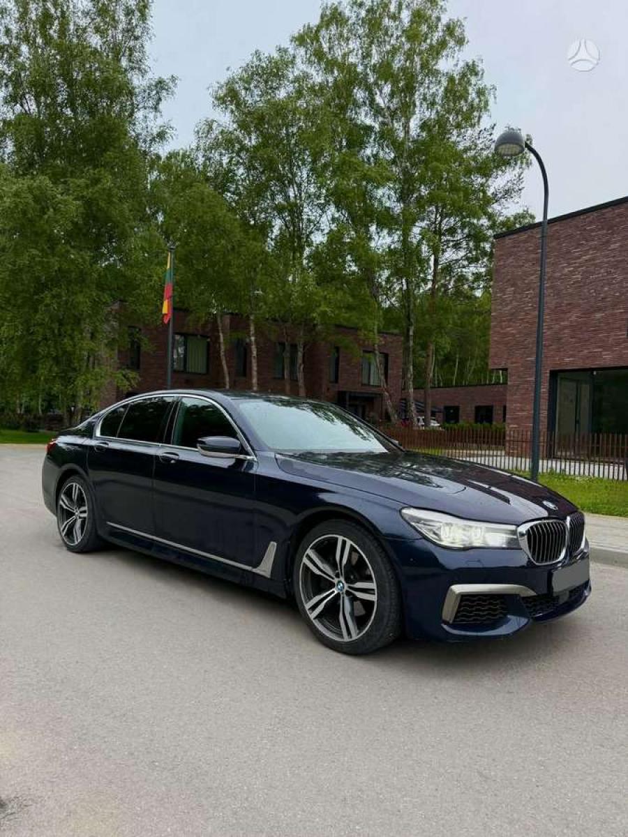 Blue BMW 730 2016 in Klaipeda, with an engine capacity of 2.99 L and mileage of 320 thousand km for 21300 €, photo 3 on AUTOMOTO.COM.LV
