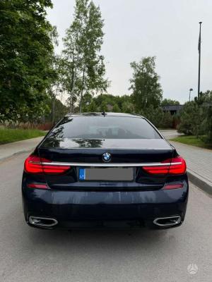 Blue BMW 730 2016 in Klaipeda, with an engine capacity of 2.99 L and mileage of 320 thousand km for 21300 €, photo 6 on AUTOMOTO.COM.LV