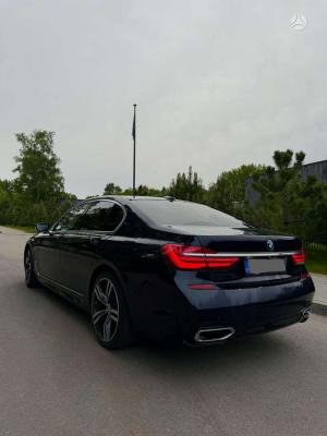 Blue BMW 730 2016 in Klaipeda, with an engine capacity of 2.99 L and mileage of 320 thousand km for 21300 €, photo 7 on AUTOMOTO.COM.LV