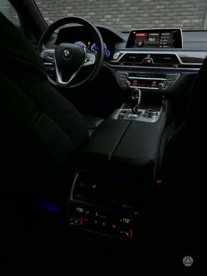 Blue BMW 730 2016 in Klaipeda, with an engine capacity of 2.99 L and mileage of 320 thousand km for 21300 €, photo 12 on AUTOMOTO.COM.LV