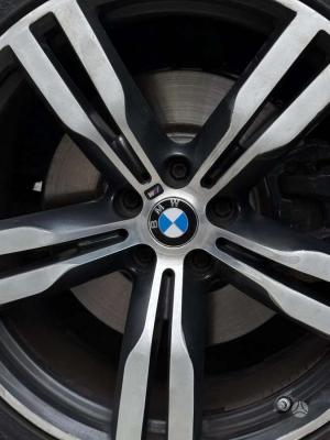 Blue BMW 730 2016 in Klaipeda, with an engine capacity of 2.99 L and mileage of 320 thousand km for 21300 €, photo 13 on AUTOMOTO.COM.LV