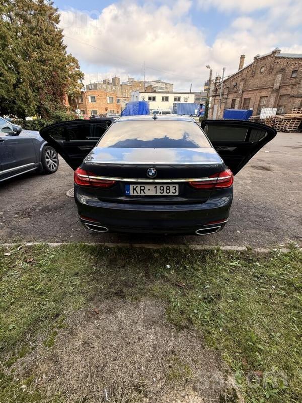 Zils BMW 730 2016 Rīga, ar dzinēja tilpumu 3.00 L un nobraukumu 167 tūkst. km par 26700 €, foto 4 vietnē AUTOMOTO.COM.LV